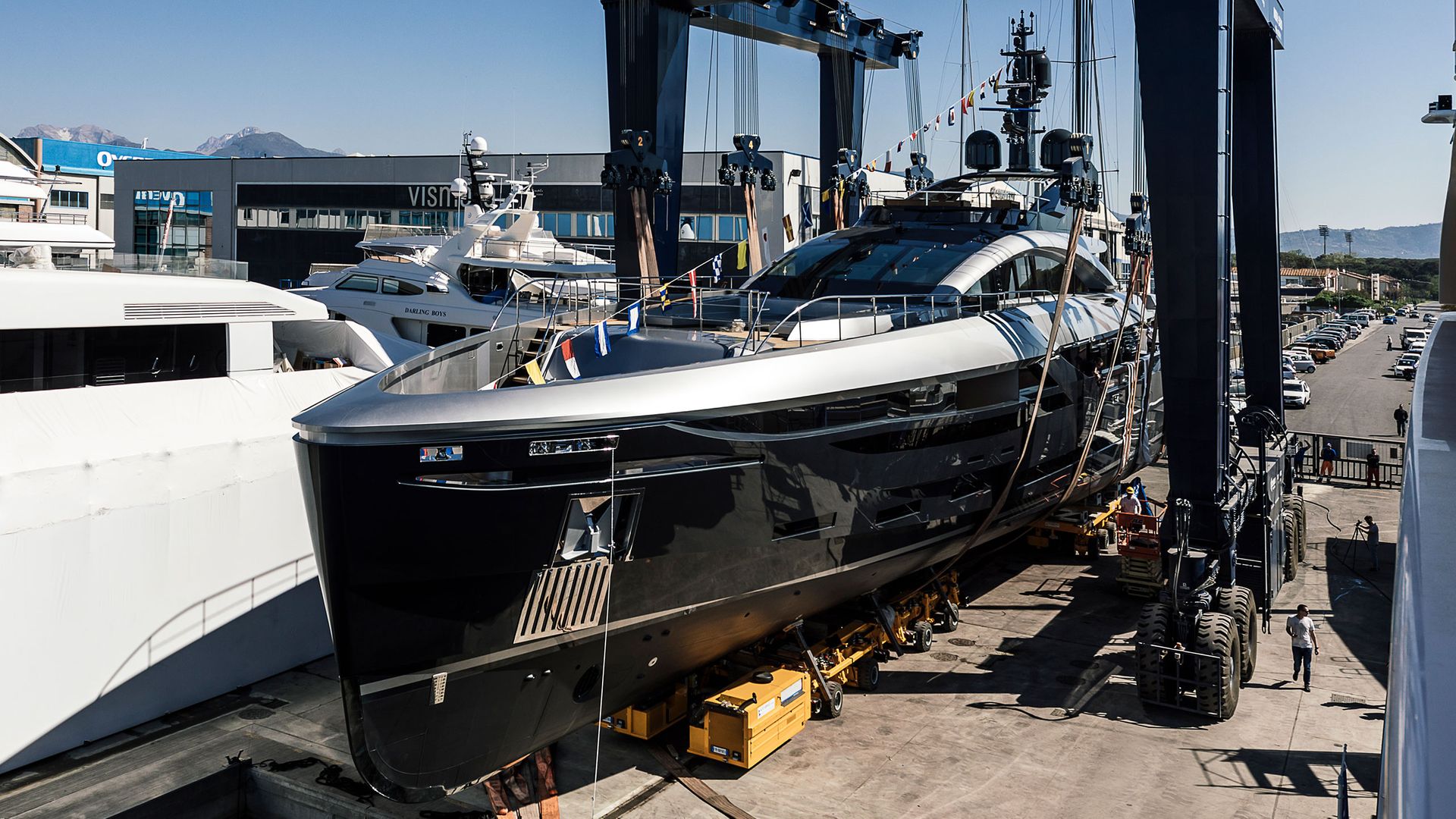 Video: First glimpse of 49m Rossinavi superyacht Flying Dagger